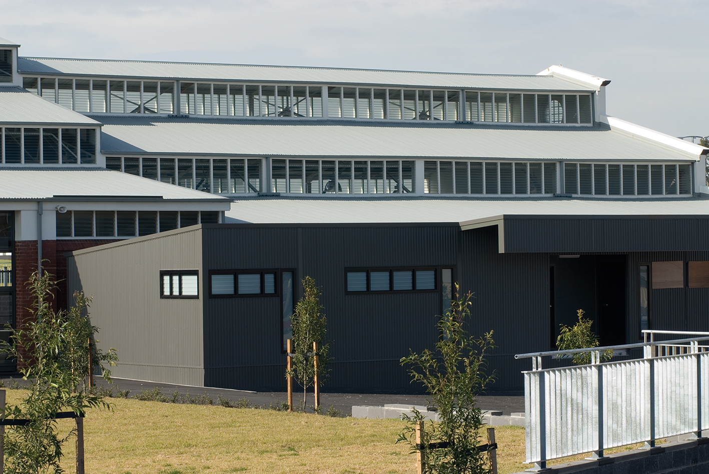 Metal SheetCladding Lysaght MultiClad Monument - BIMcontent.com