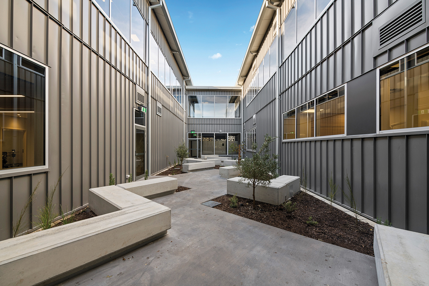 Metal SheetCladding Lysaght Zenith Enseam465 Surfmist - BIMcontent.com